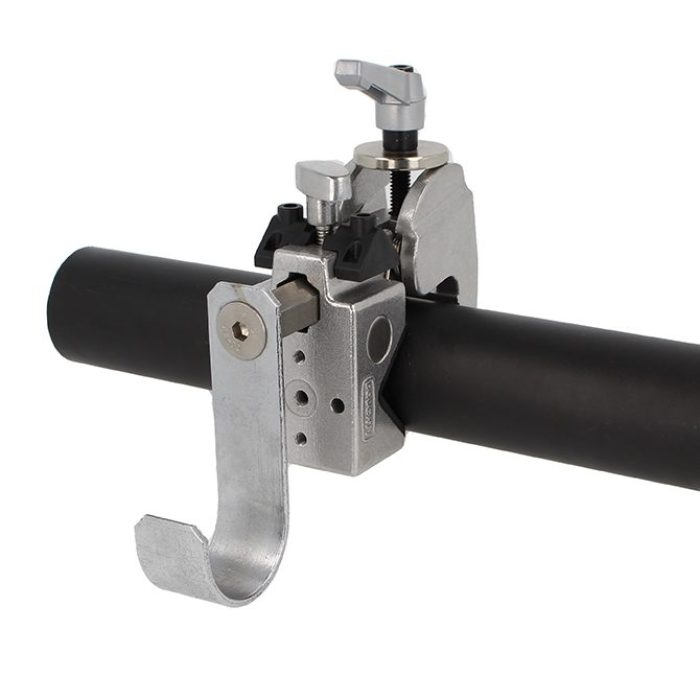 Snap-In Swivel “C” Hook – Doughty Engineering